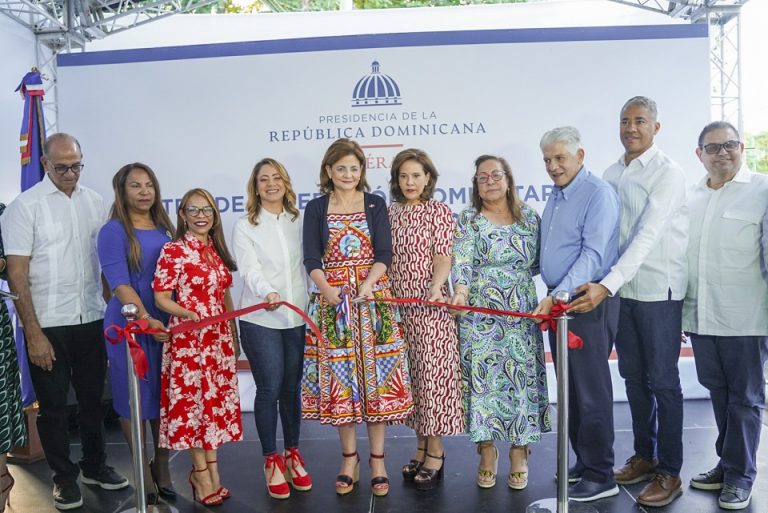 Supérate inaugura Centro de Superación Comunitaria Escuela Yaque en ...